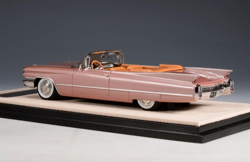 Cadillac Series 62 Convertible -rose STM60307 1:43 GLM / Stamp Models